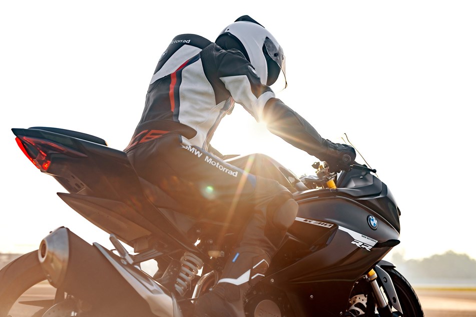 BMW's baby sportsbike arrives: German firm reveal fully faired G310RR ...