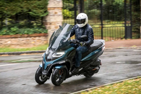 PIAGGIO MP3 530 (2022 - on) Review