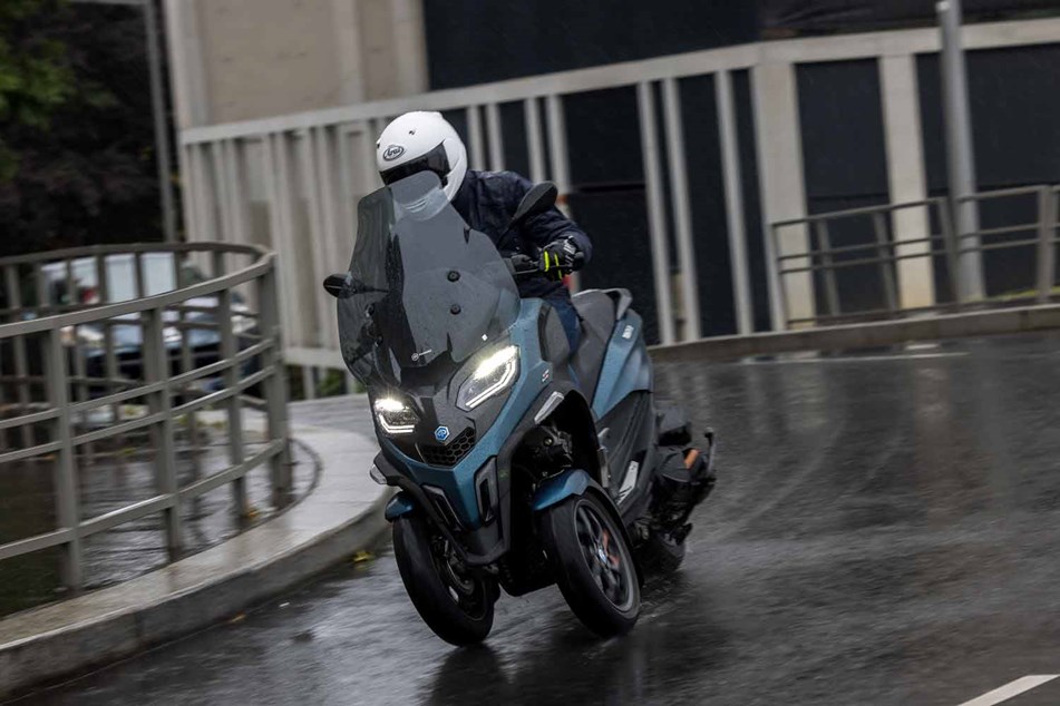 PIAGGIO MP3 530 (2022 - on) Review