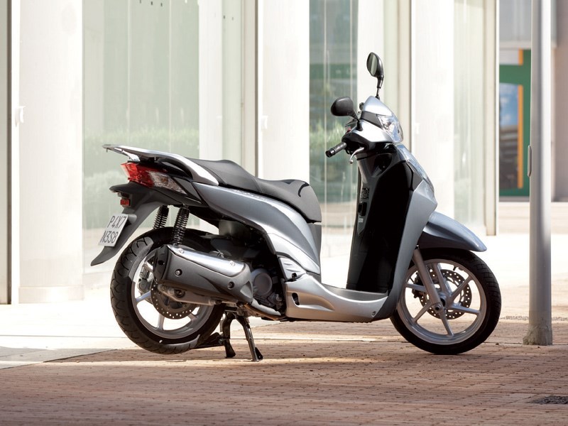 2011 Honda SH300i revealed