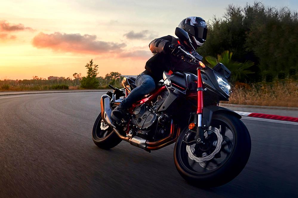 Back with a buzz! Honda’s legendary Hornet name returns in new 750 ...