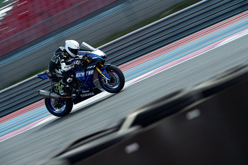 Baffling technology: Yamaha and Akrapovic up the power without breaking ...