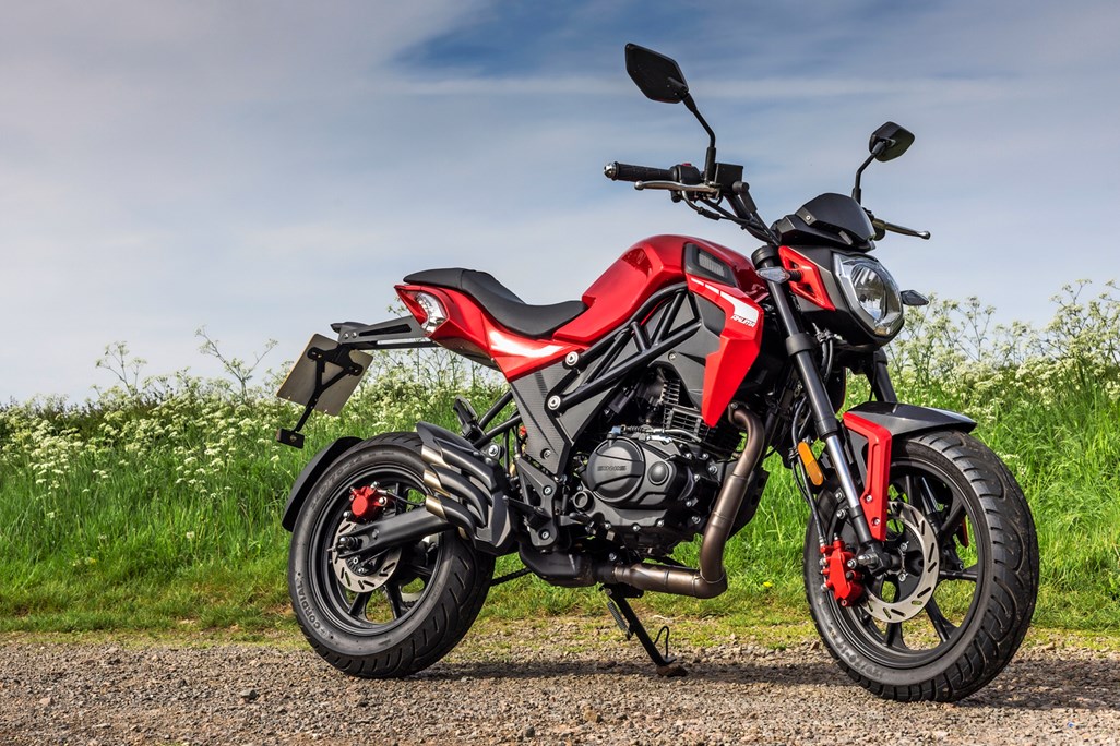 SINNIS AKUMA 125 (2022 - on) Review