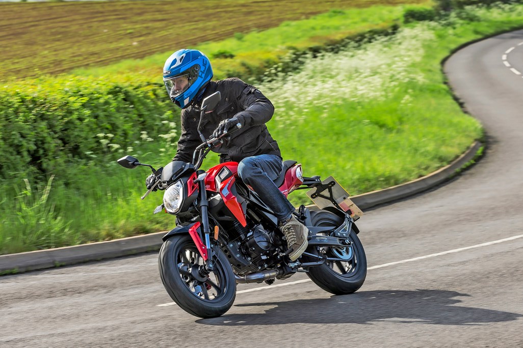 SINNIS AKUMA 125 (2022 - on) Review