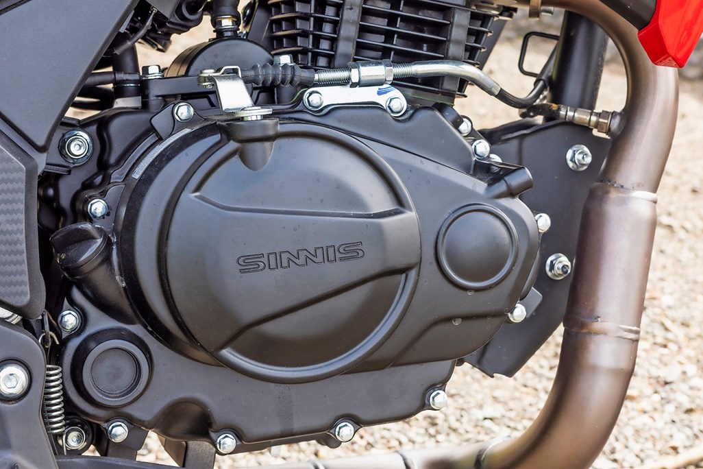 SINNIS AKUMA 125 (2022 - on) Review