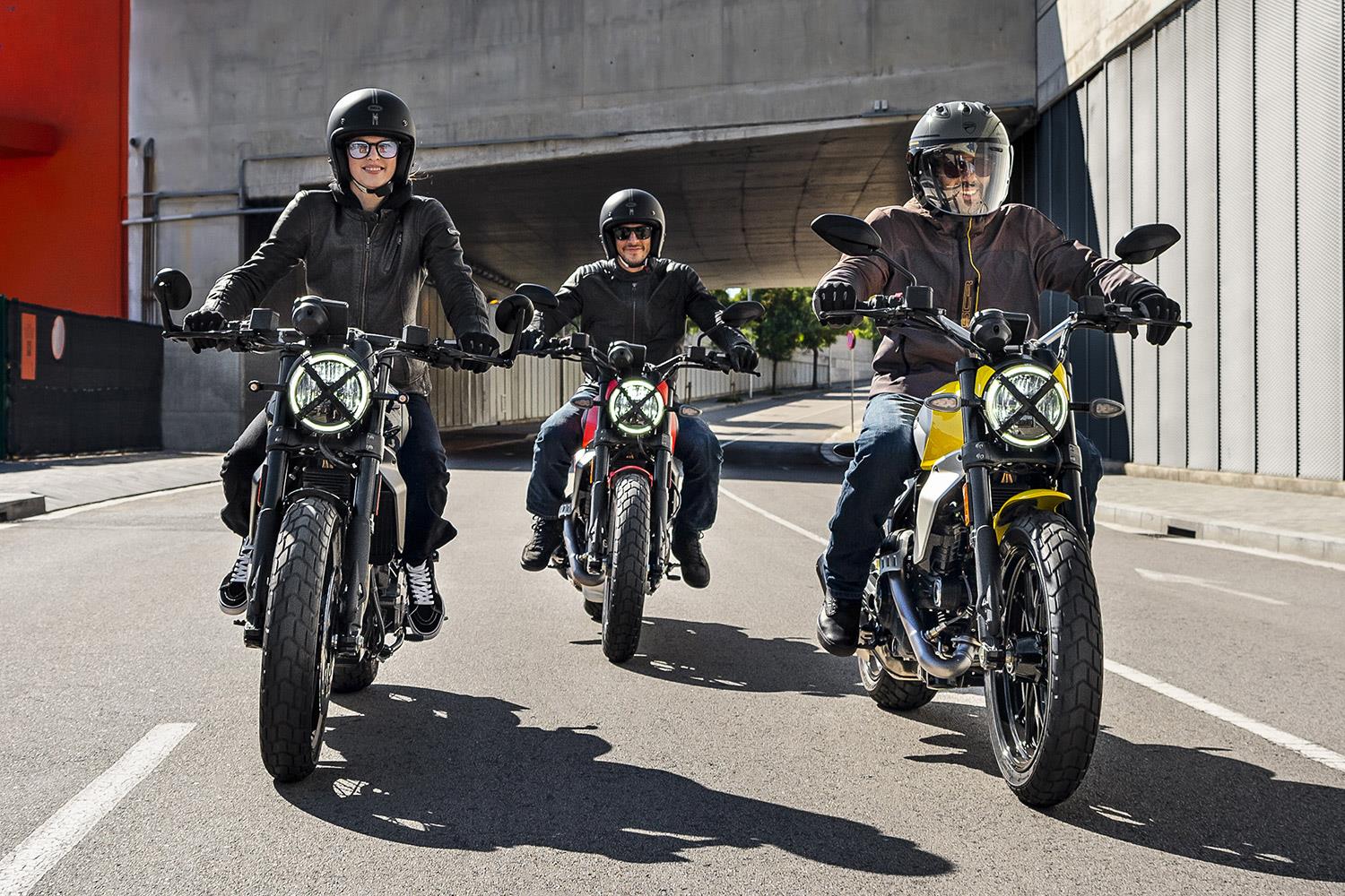 Scramblers reloaded: Ducati’s air-cooled retro 800 range sheds weight ...