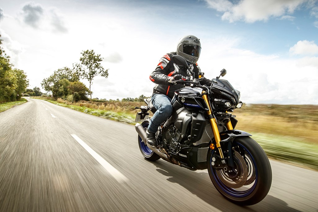 Yamaha MT-10 SP review - hypernaked much improved over MT-10