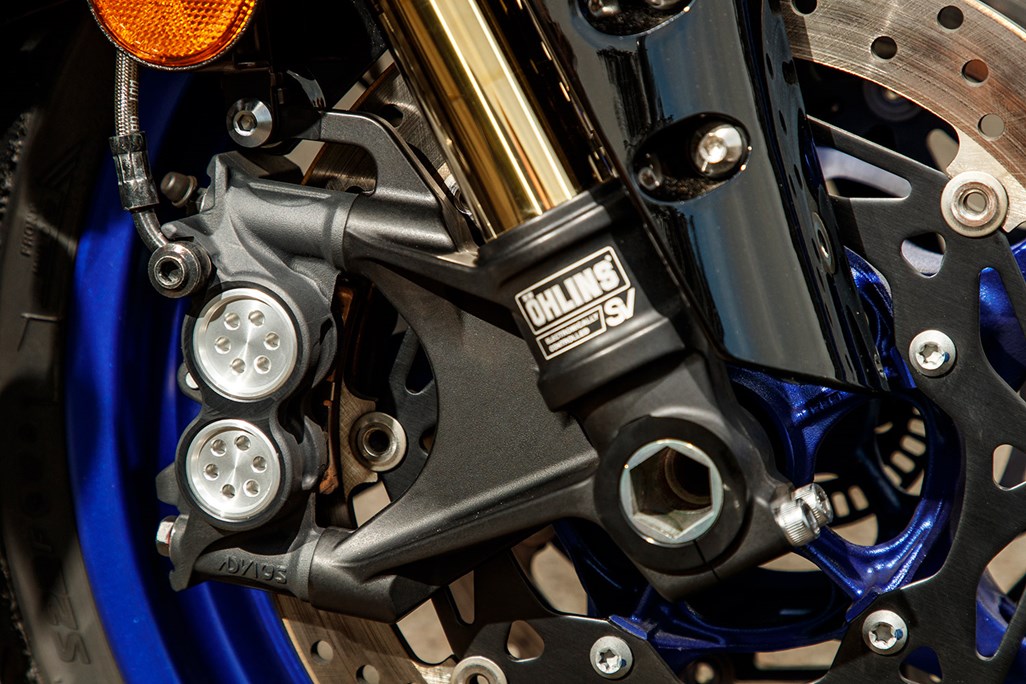 Yamaha MT-10 SP review - hypernaked much improved over MT-10