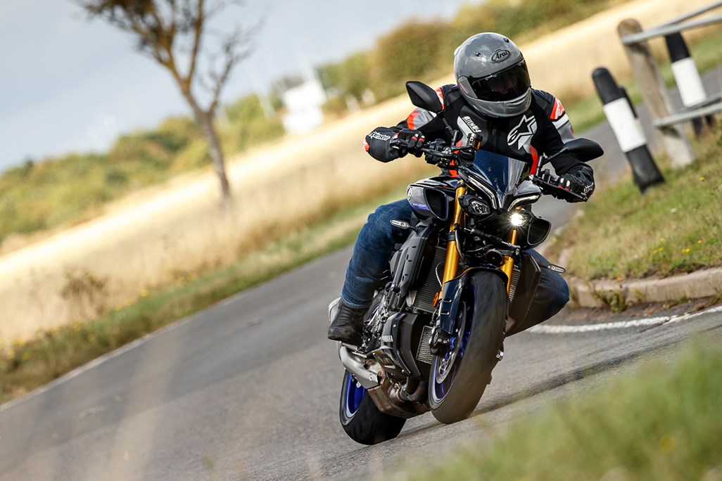 Yamaha MT-10 SP review - hypernaked much improved over MT-10