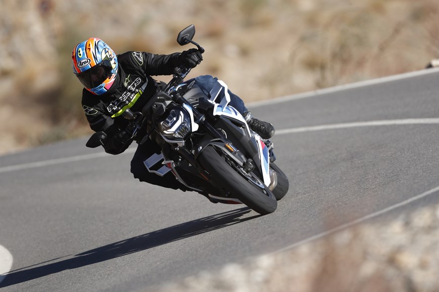 BMW M1000R (2023 - on) Review