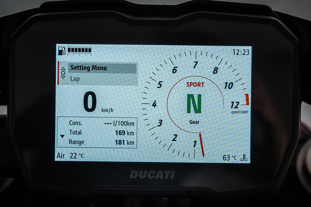 2023 Ducati Diavel V4 review | a completely different beast