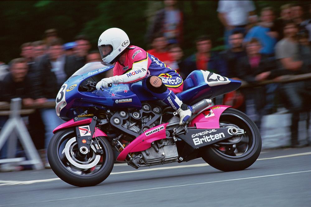 Great Brittens: Collection of iconic race bikes to go on display in New ...