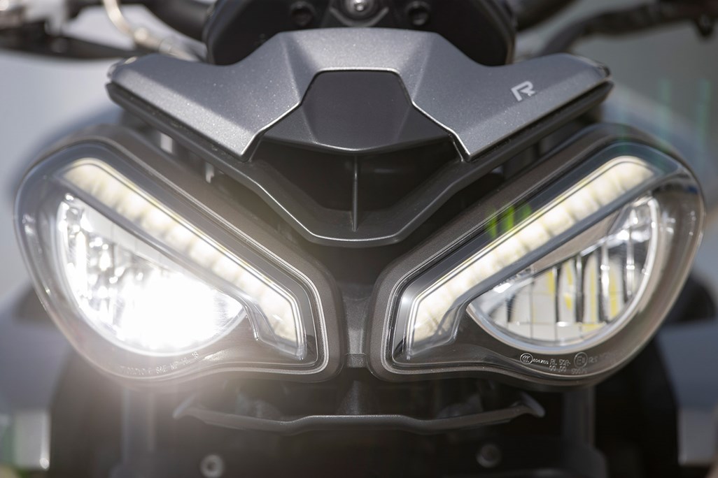 TRIUMPH STREET TRIPLE 765 R (2023 - on) Review