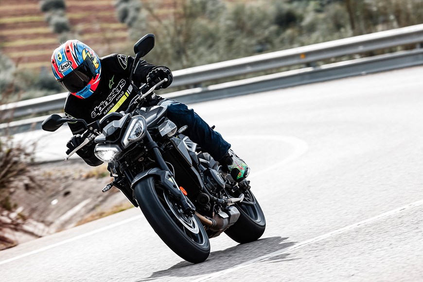 TRIUMPH STREET TRIPLE 765 R (2023 - on) Review