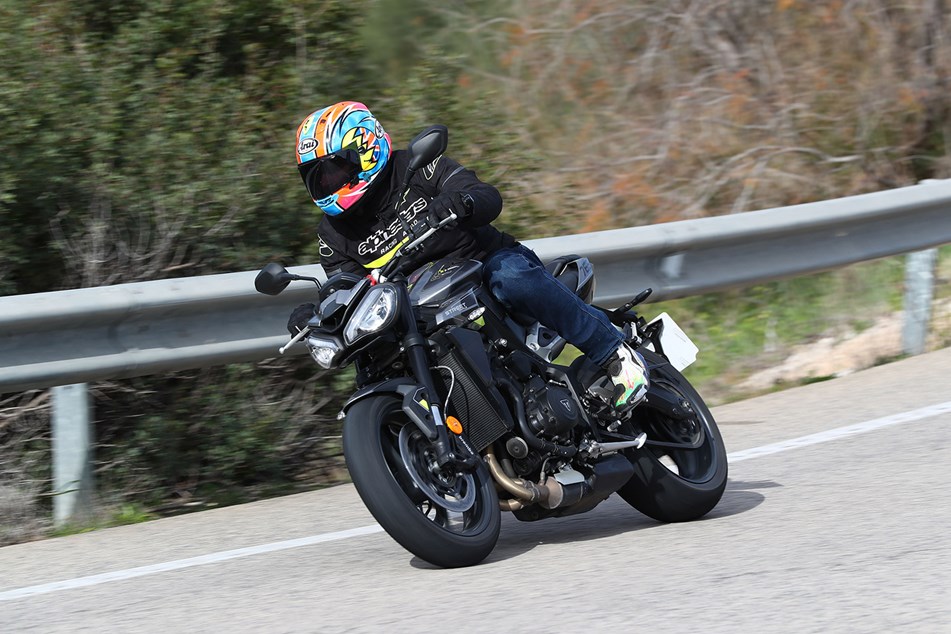 TRIUMPH STREET TRIPLE 765 R (2023 - 2025) Review
