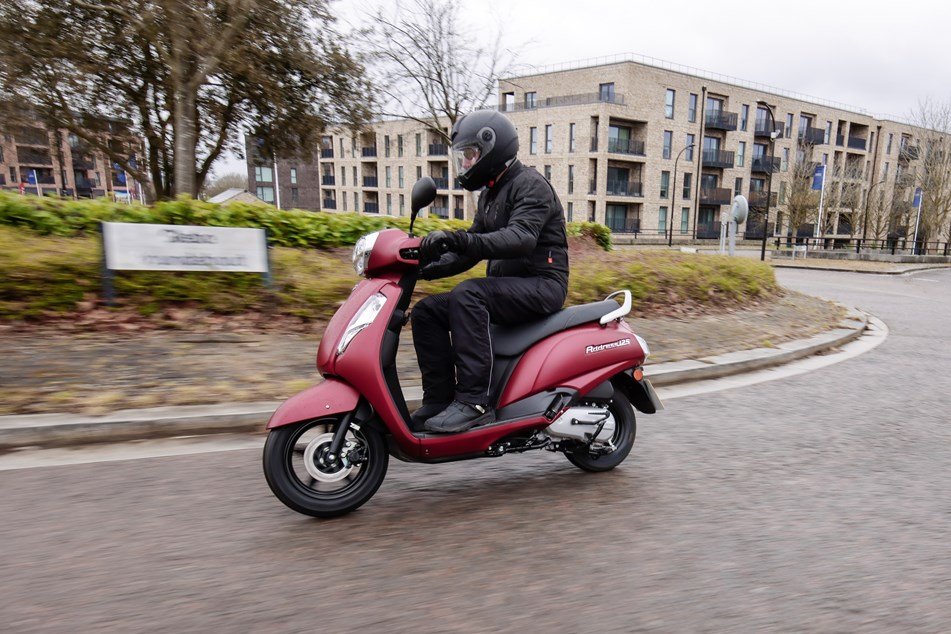 SUZUKI ADDRESS 125 (2023 - on) Review