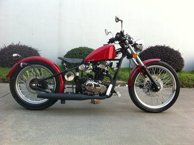 250 bobber 'Tha Heist' makes UK debut at BMF show