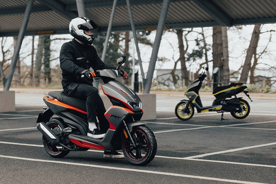 New commuter scooter: Lexmoto SRT 125 unveiled
