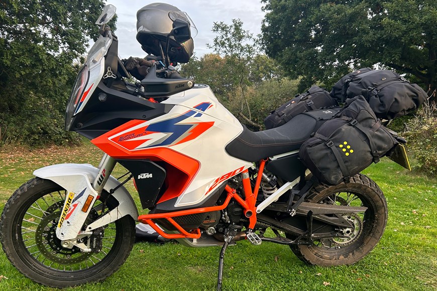 For one night only… MCN fleet KTM 1290 Super Adventure R shows its do ...