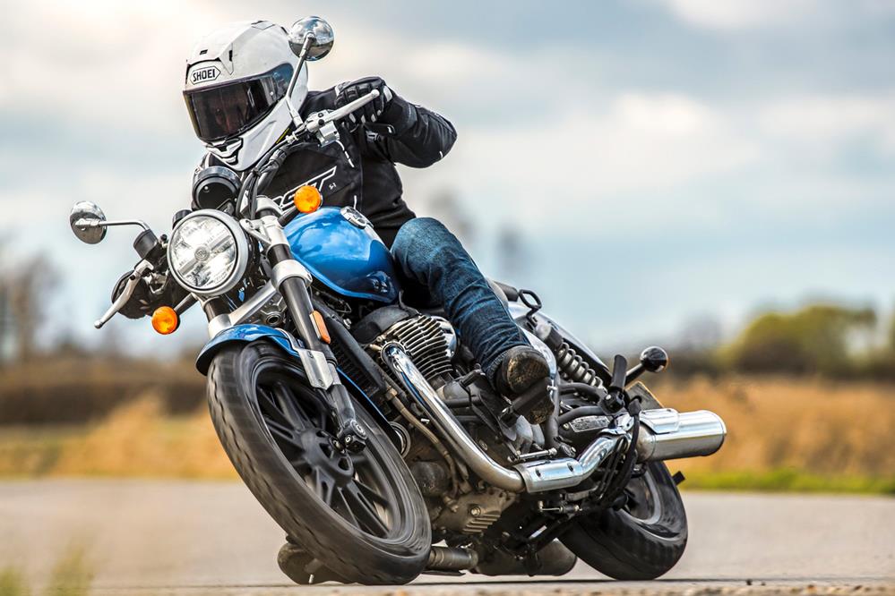 Clash of the compact cruisers! Honda Rebel vs Kawasaki Vulcan 650 vs ...