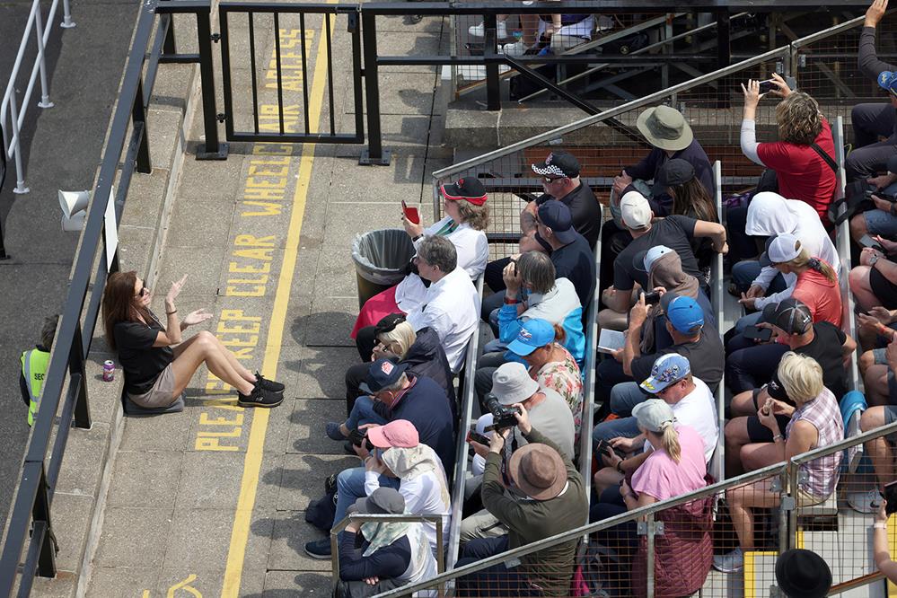 Signing the Senior: Genius commentary service brings TT to life for ...