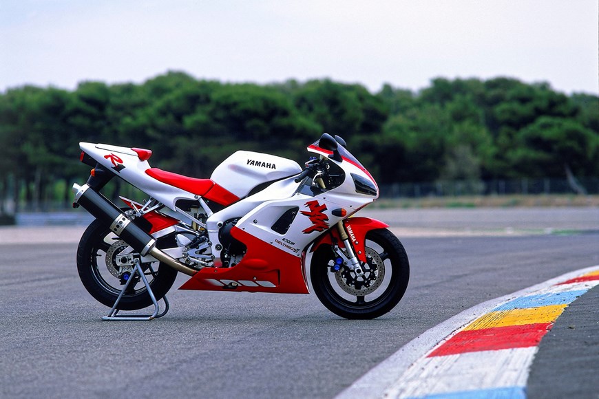 Yamaha head to Mugello to celebrate 25 years of the R1 superbike