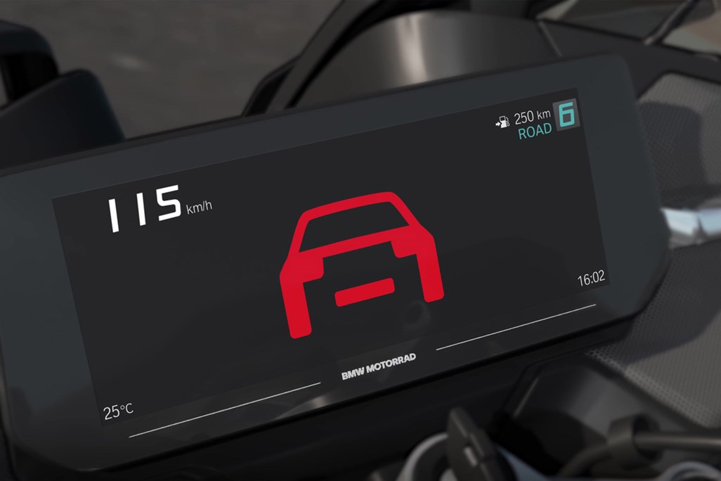 An extra eye on the road: BMW’s collision warning system alerts you to ...