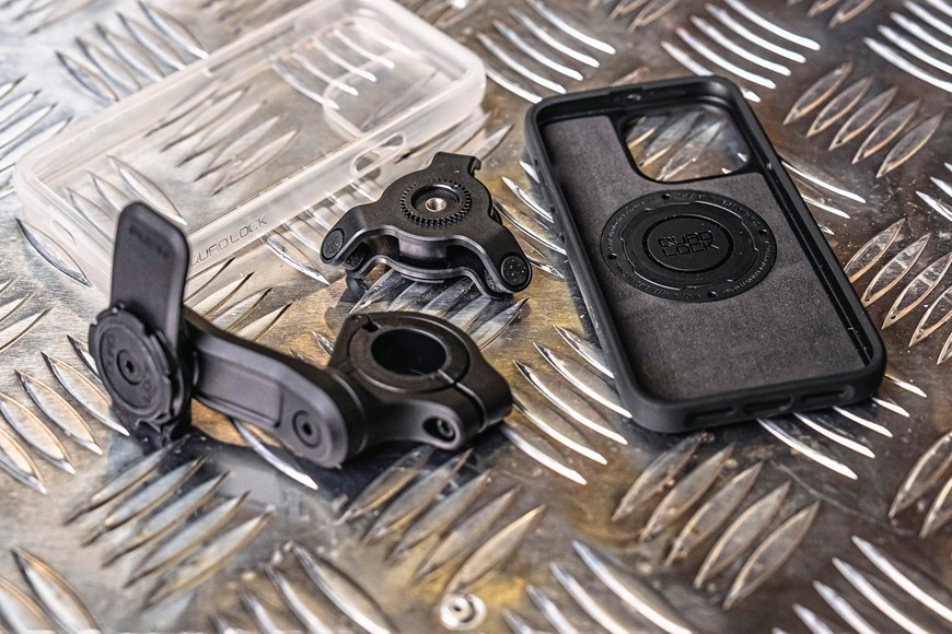 Motorcycle phone mounts | Access to your phone as you ride