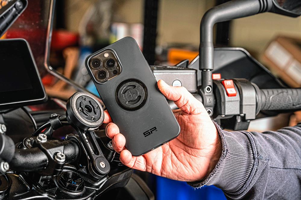 Motorcycle phone mounts | Access to your phone as you ride
