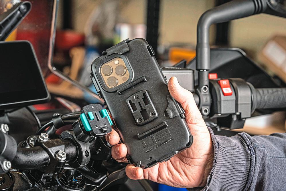 Motorcycle phone mounts | Access to your phone as you ride