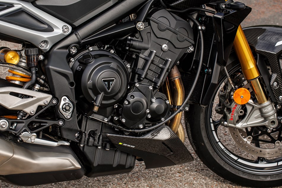TRIUMPH STREET TRIPLE 765 MOTO2 EDITION (2023 - on) Review