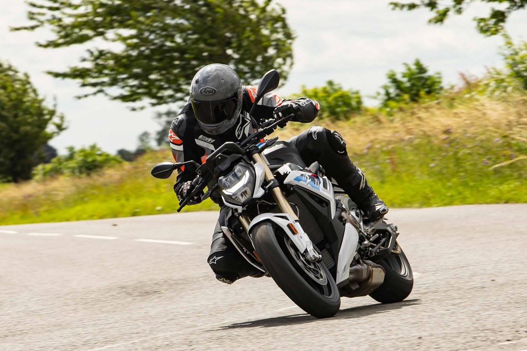 Best mesh motorcycle jackets reviewed by MCN | Keep it cool