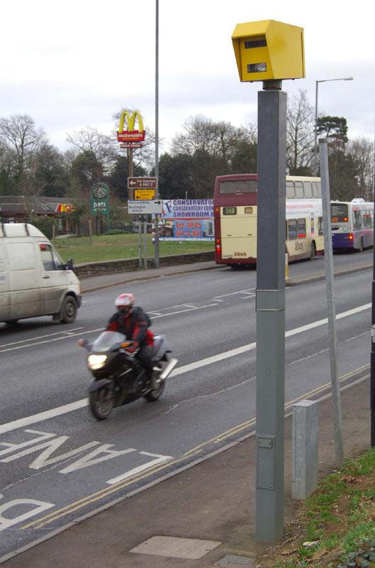 Speeding fines set to rise to £100