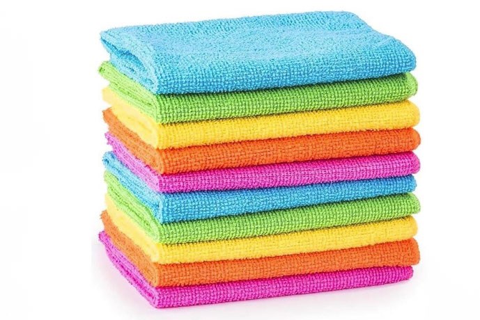 MCN's guide to fitting a Pinlock visor insert to your helmet