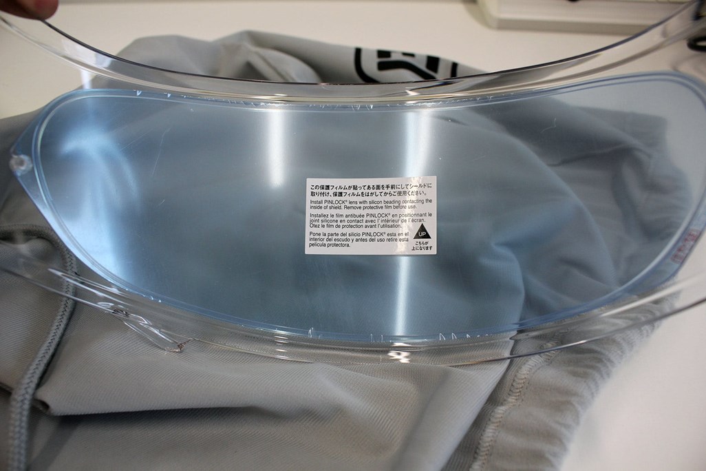 MCN's guide to fitting a Pinlock visor insert to your helmet