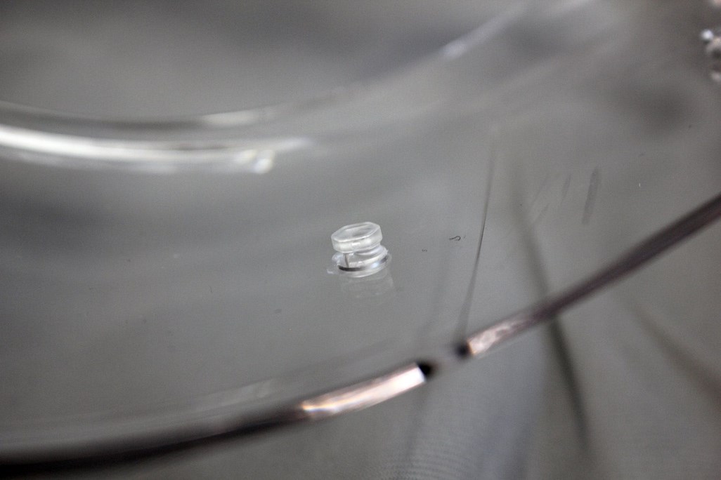 MCN's guide to fitting a Pinlock visor insert to your helmet