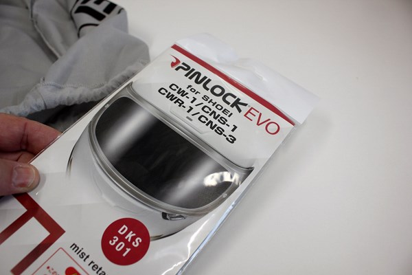 MCN's guide to fitting a Pinlock visor insert to your helmet