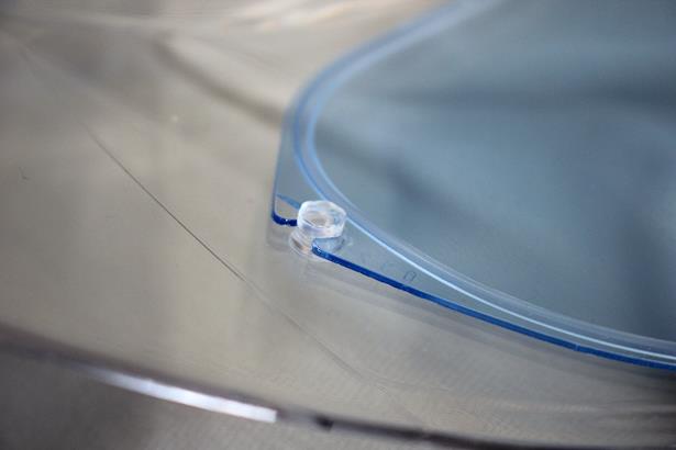 MCN's guide to fitting a Pinlock visor insert to your helmet