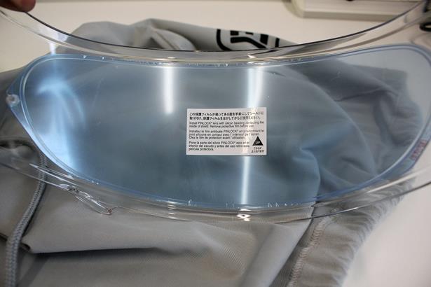 MCN's guide to fitting a Pinlock visor insert to your helmet