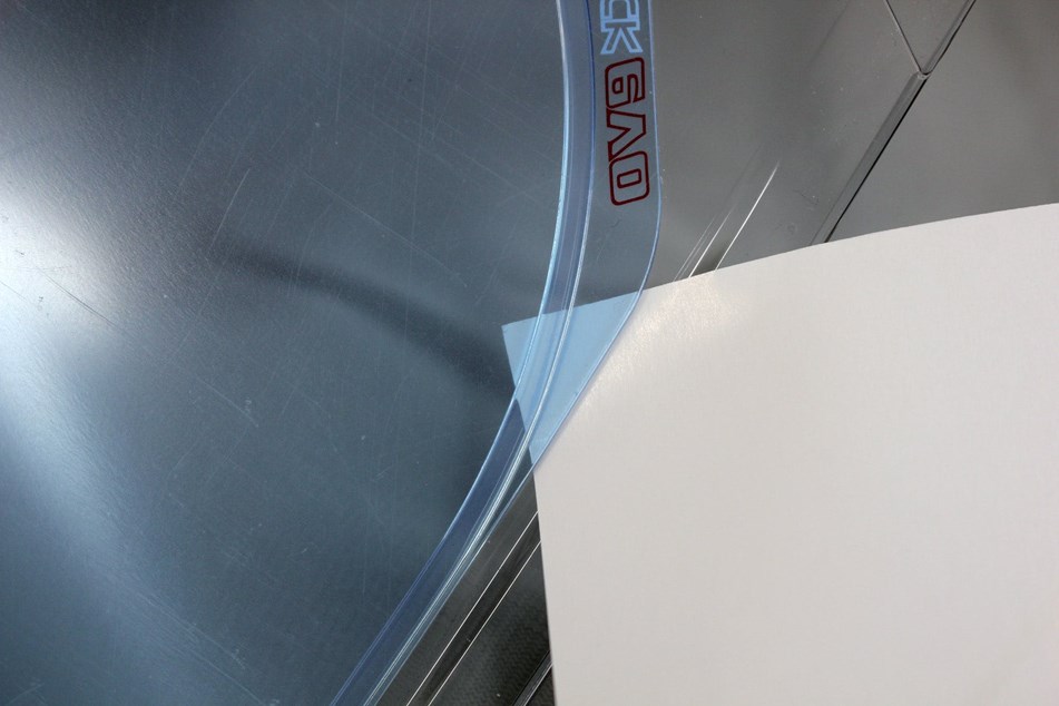 MCN's guide to fitting a Pinlock visor insert to your helmet