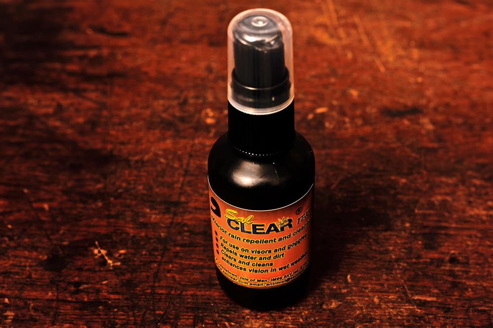 The best water repellents | Tried and tested by RiDE