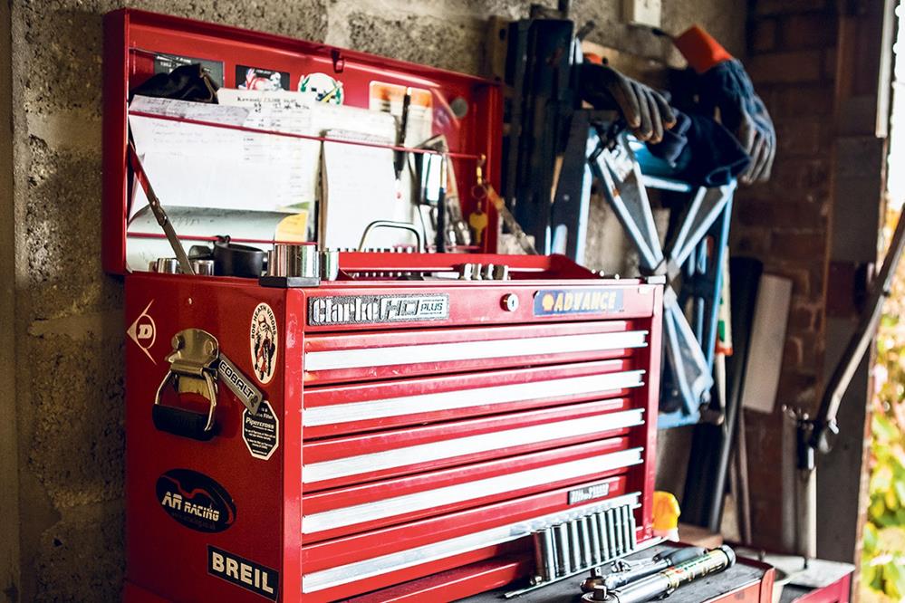 A guide to garage essentials for a basic motorcycle toolkit