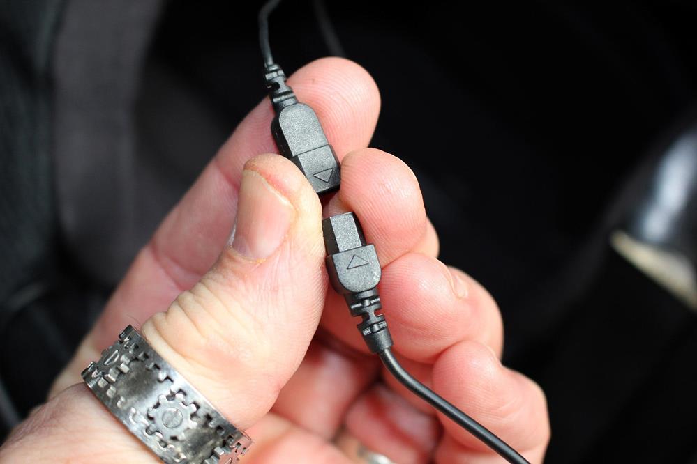 Comms away: How to fit an intercom to your motorcycle helmet