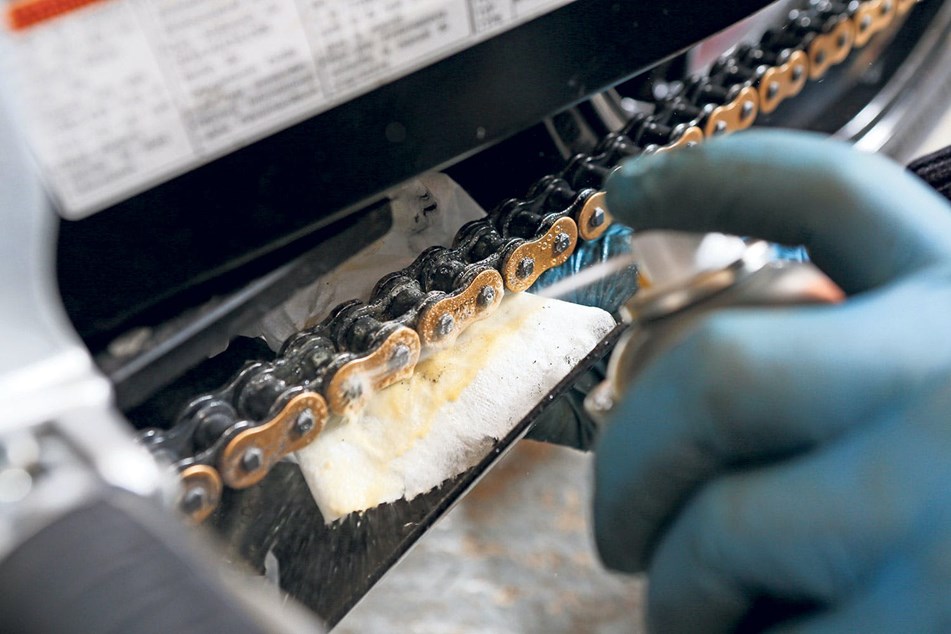 The best chain cleaners to safely degrease motorbike chains