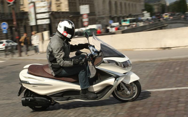 Piaggio X10 first ride