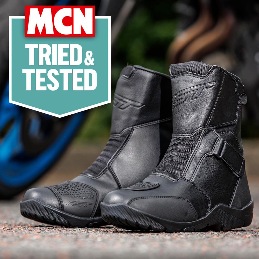 Best motorcycle boots as chosen by MCN | Think on your feet