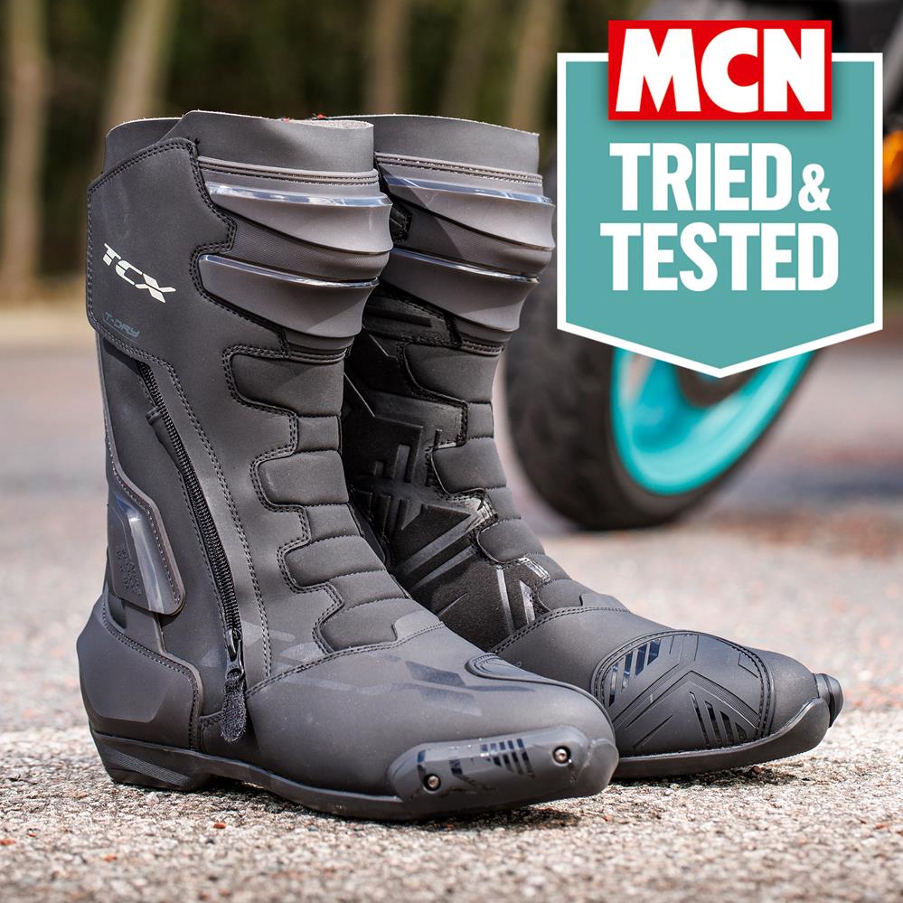 Best motorcycle boots as chosen by MCN | Think on your feet