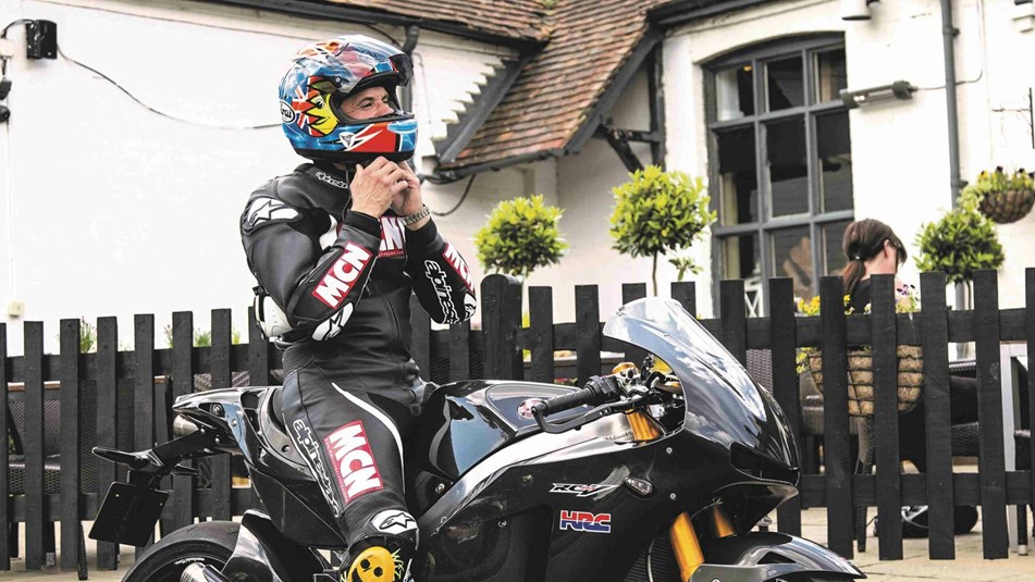Best FIM homologated motorcycle helmets tried and tested
