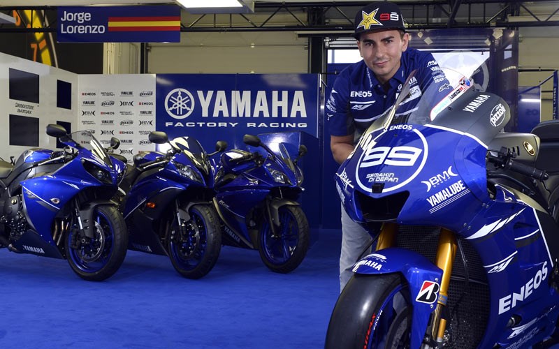 New Yamaha Race Blu paintjob