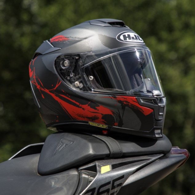 Sporty styling meets touring practicality: HJC R-PHA 70 helmet review